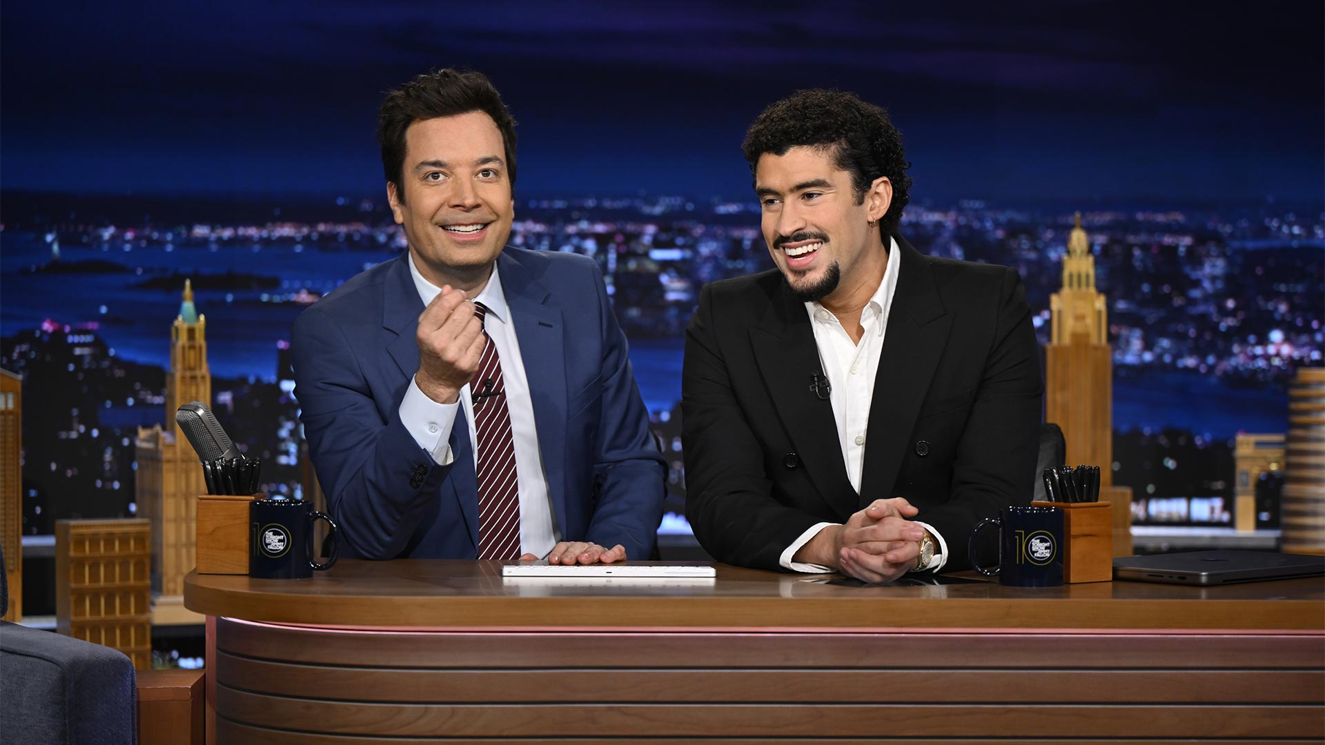 Bad Bunny y Jimmy Fallon cantan icónico tema de Backstreet Boys