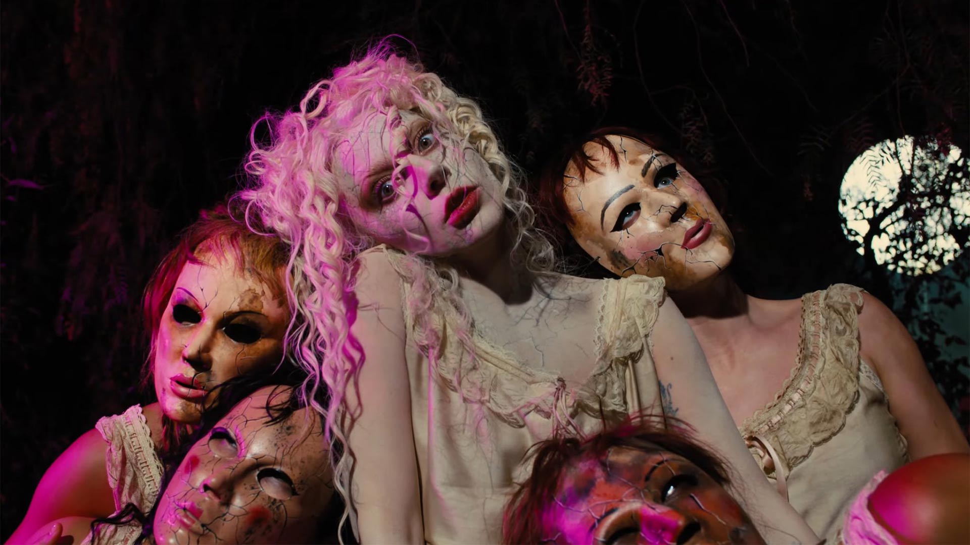 The dead dance, el videoclip que une a Lady Gaga y Tim Burton