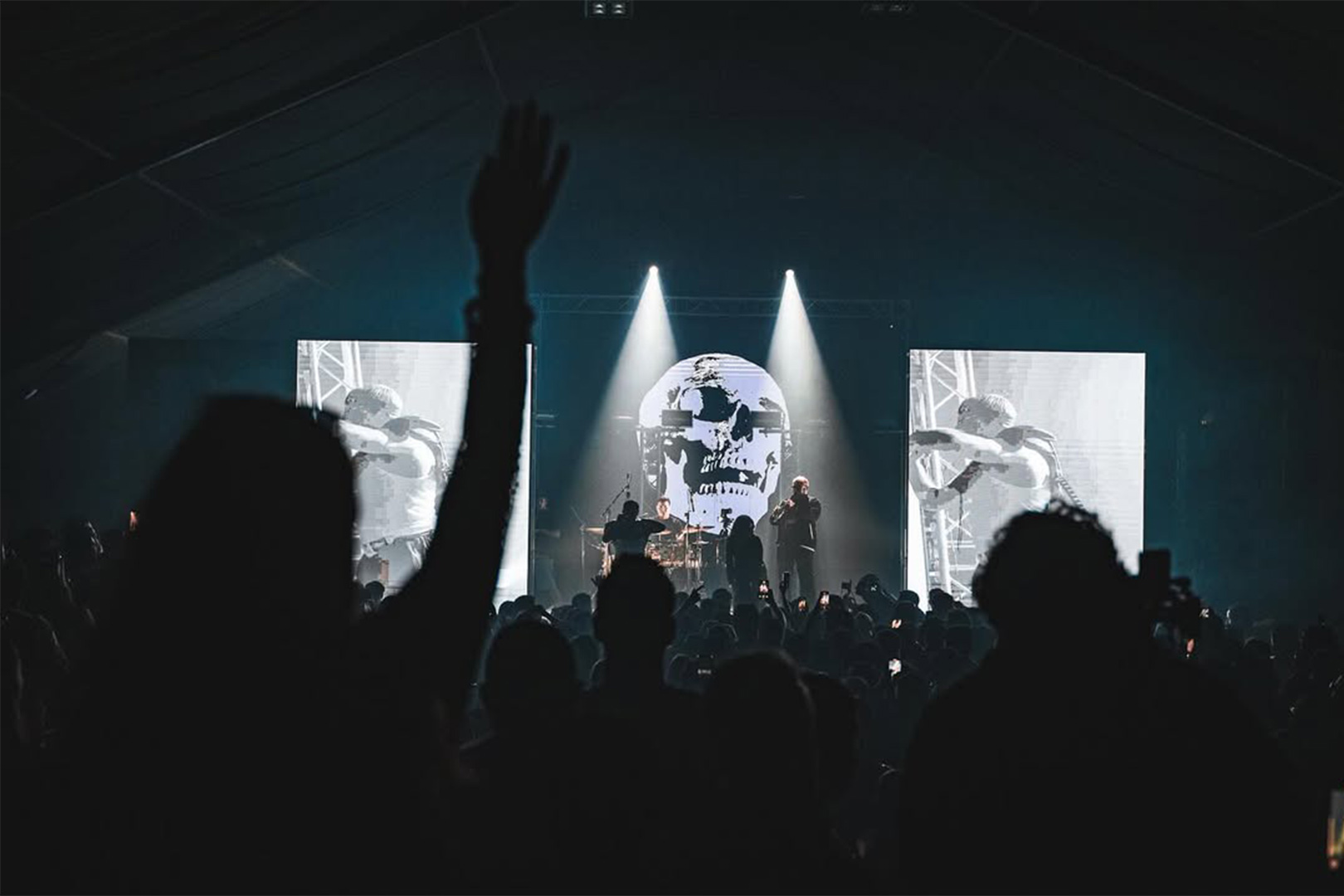 Lara Project regresó a Valencia con un concierto explosivo